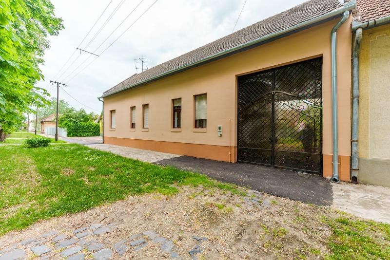 Casa cu potential in Battonya-Ungaria, Arad - CI1587711 ...