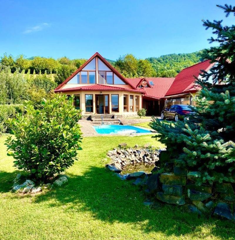 Vanzare- Casa P+M in suprafata de aprox. 200mp si teren de 15 ari ...