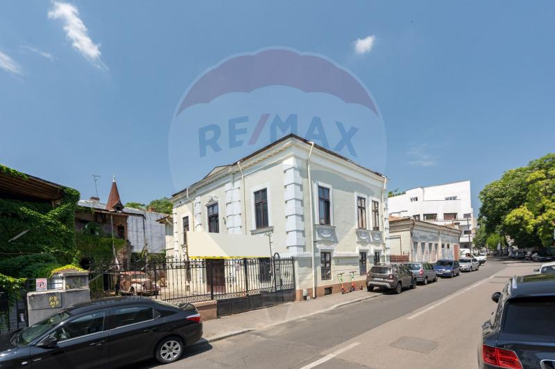 Vila cu 14 camere de vanzare Ultracentral - Casa Ion Poenaru Bordea ...