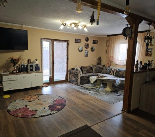 Casa la tara cu 3 camere suprafata utila 120mp, Suplacu de Tinca Bihor ...