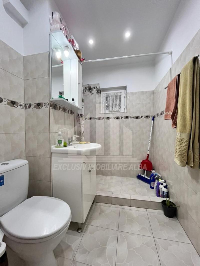 Garsoniera decomandata | 32 mp | Etajul 3 din 4 | Cetate, Alba Iulia ...