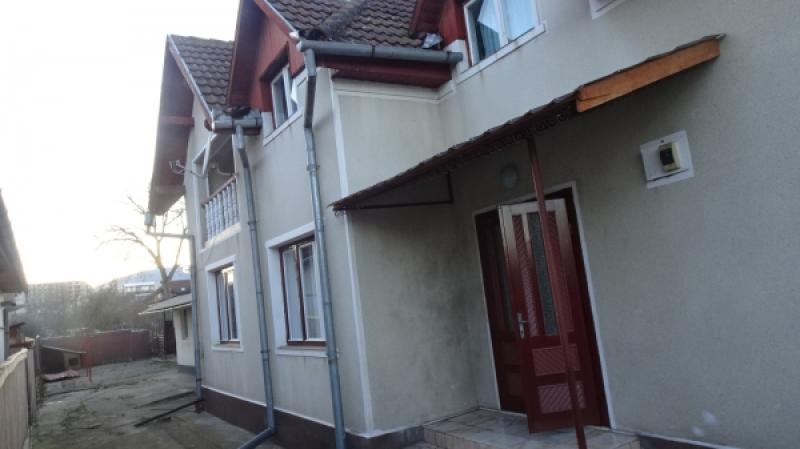 Vand casa in Deva, zona Ceangai, P+M, suprafata totala de teren 726 mp ...