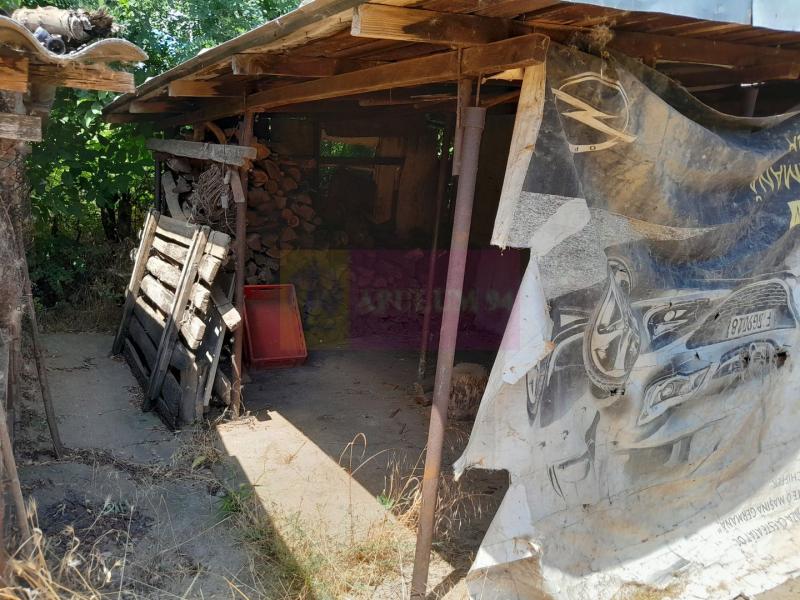 Movilita - vanzare casa 5 cam plus livada pe rod si teren 1800 mp ...