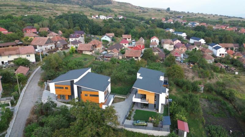 OCAZIE!!! Duplex unic in Chinteni, unitate de 198mp utili, GARAJ, Cluj ...