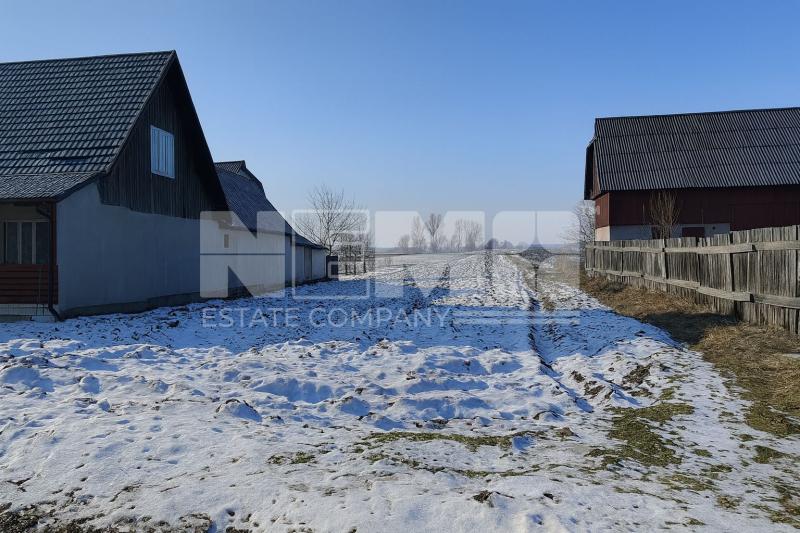 Teren | Maneuti | Strada principala | 38 ARI, Suceava - CI2606979 ...