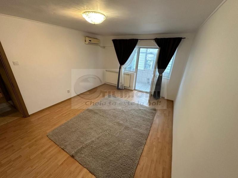 Decomandat, 2 cam, etaj 4/4, zona Hala Centrala , 142.000, Iasi ...