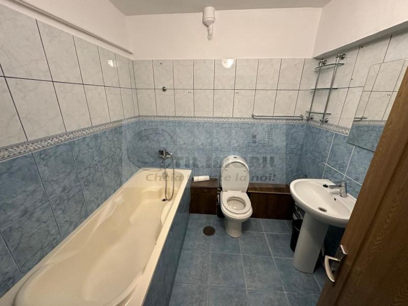 Decomandat, 2 cam, etaj 4/4, zona Hala Centrala , 142.000, Iasi ...