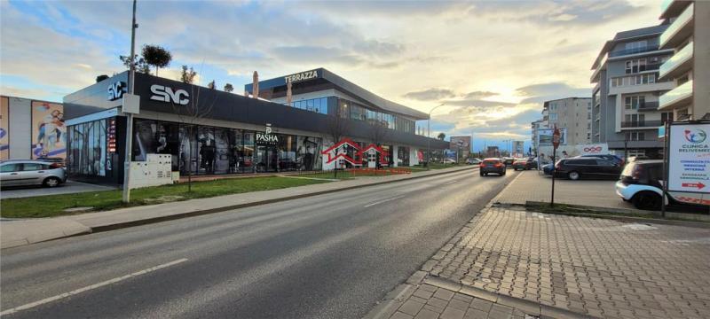 Spatiu comercial cu vitrina Doamna Stanca mall Selimbar, Sibiu ...