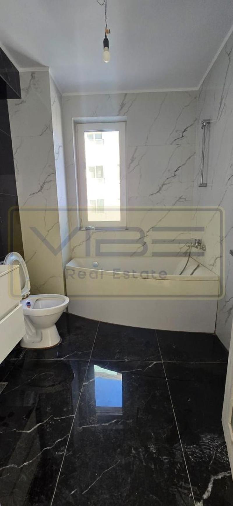 Pacurari - Intabulat - 59mp - Etaj 1,2,3, Parcare inclusa si boxa ...