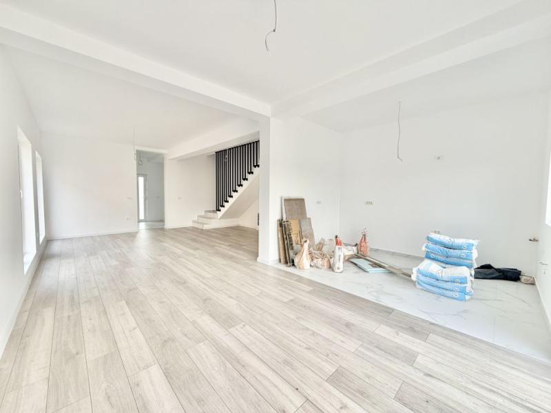 Direct dezvoltator Duplex cu 4 camere - Pozitie centrala - Mosnita ...
