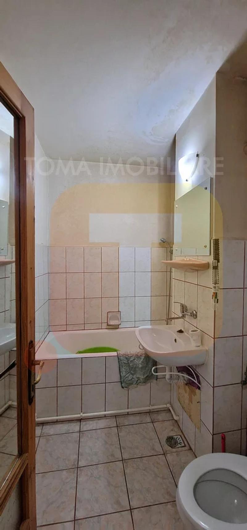 Garsoniera decomandata cu balcon si boxa Maratei 3, Piatra Neamt ...