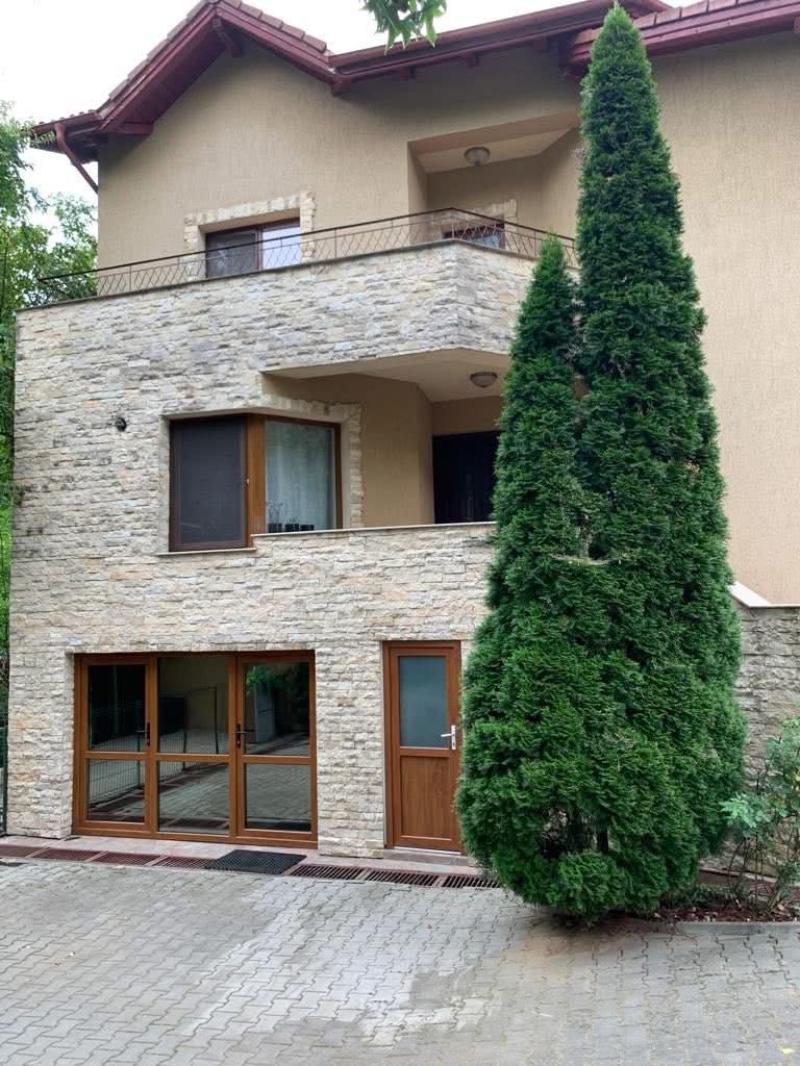 Case de vanzare in Valcea - Compariimobiliare.ro