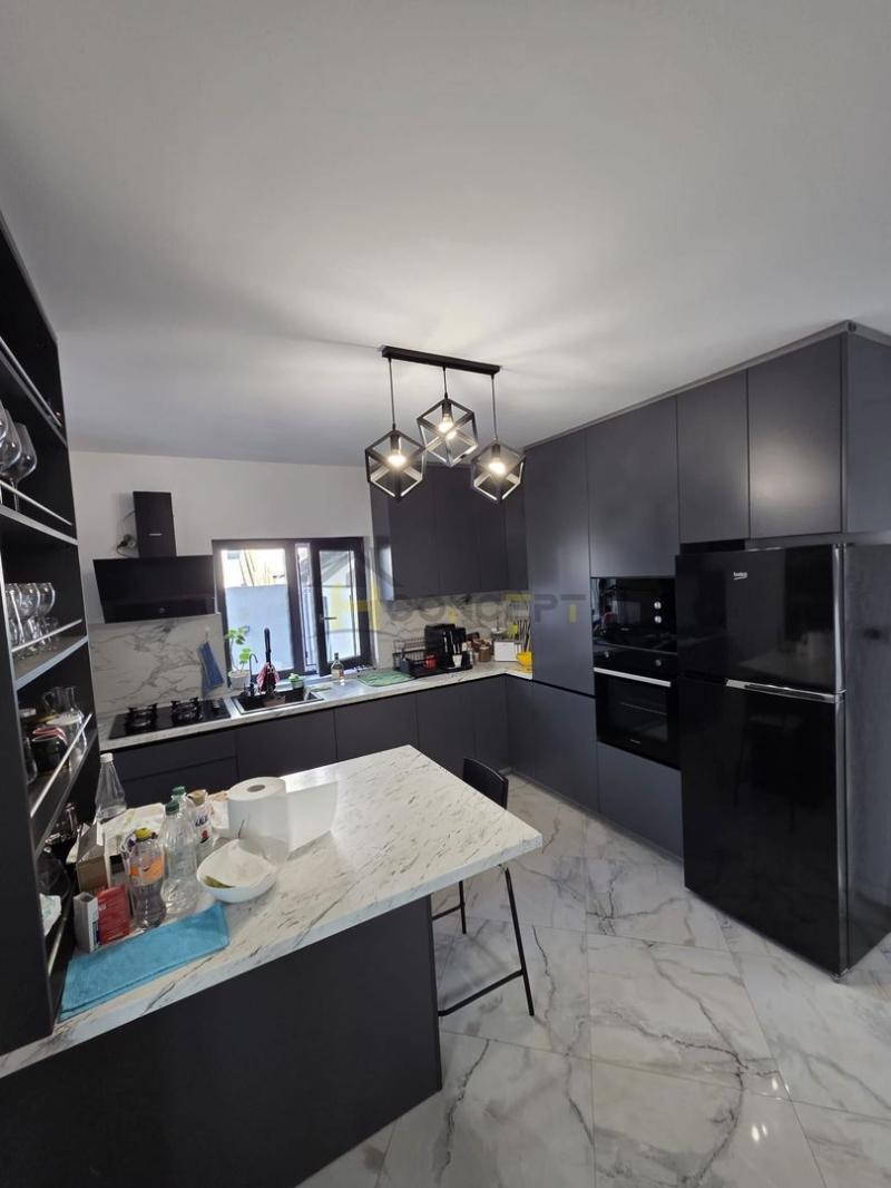 Vila individuala Premium 5 camere curte generoasa Piscina, Popesti ...