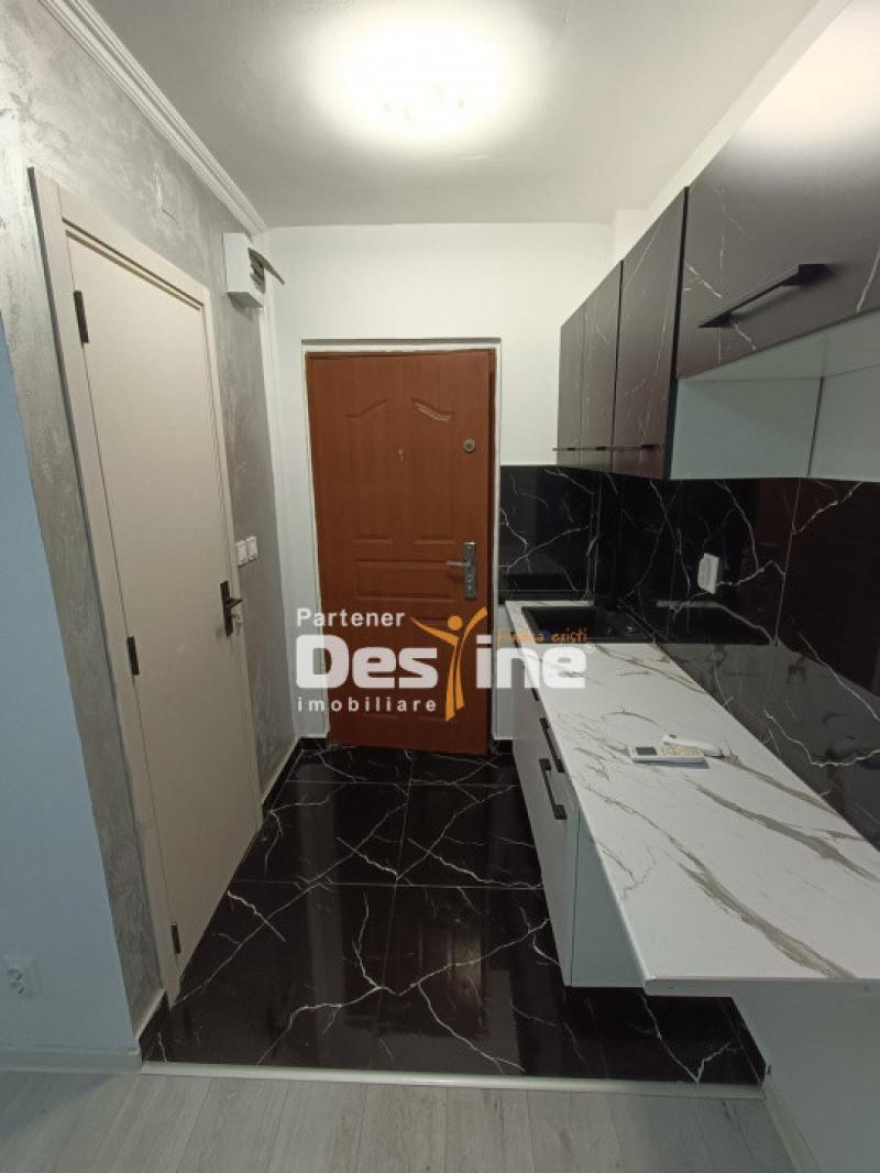 Bularga - Garsoniera 17 mp, etaj 1, renovata complet, bucatarie pe ...