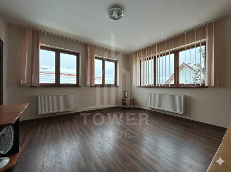 Spatii de birouri de inchiriat Etaj + Mansarda 180 mp | 7 Camere cu 7 ...