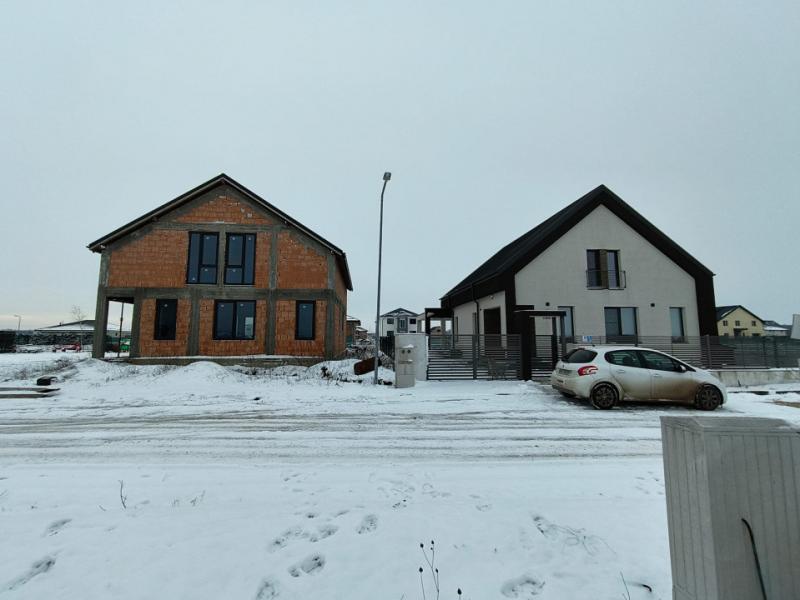 De vanzare casa la rosu 190 mp utili- Eden Forest-Gulia, Dambovita ...