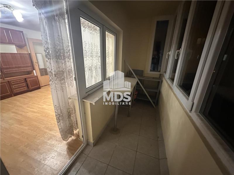 56mp, mobilat si utilat in bloc anvelopat linga piata Doina, Timisoara ...