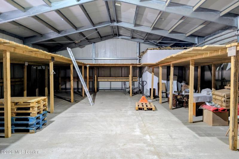 Pantelimon - Selgros, Hala 577 mp si Vila 180 mp utili, teren 1054 mp ...