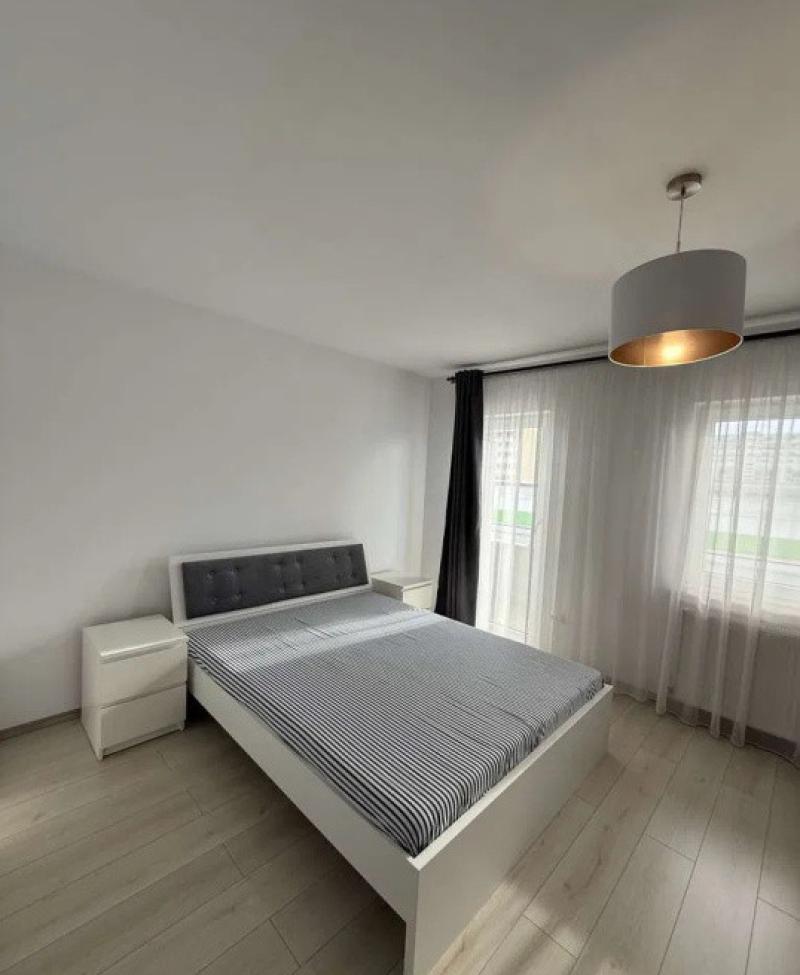 Apartament la cheie cu 3 camere, 61 mp plus terasa 23 mp, zona Leroy ...