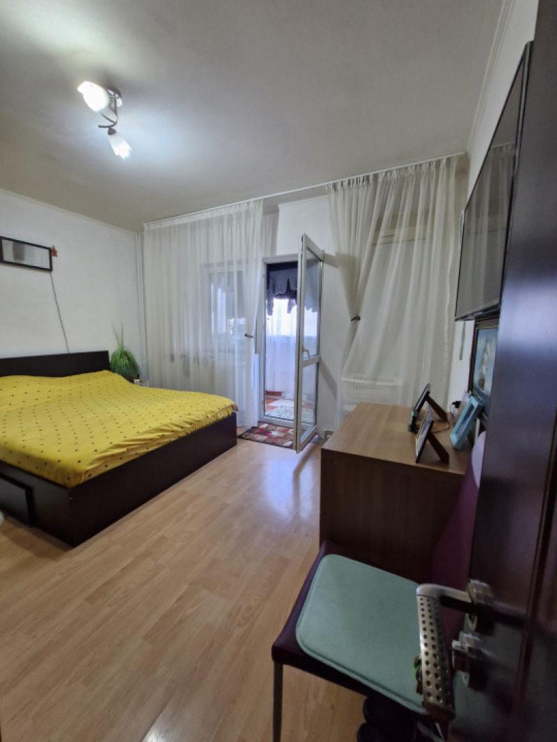 Apartament 4 camere-decomandat-zona Vitan, Bucuresti - CI2683871 ...