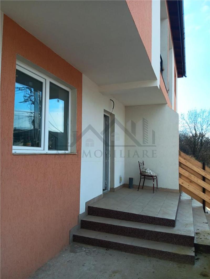 Zona Visani, vila P+1 duplex, su-100mp t-200mp.toate utilitatile, Iasi ...