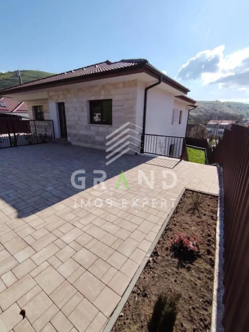 Vand Duplex modern I NOU in Tauti, Floresti, Cluj-Napoca - CI2781899 ...